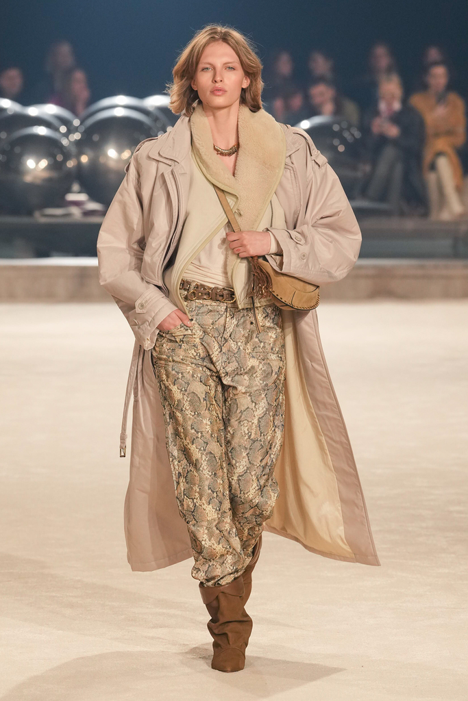 ISABEL MARANT FW 24-25 WOMEN | Foto Sfilata Amica