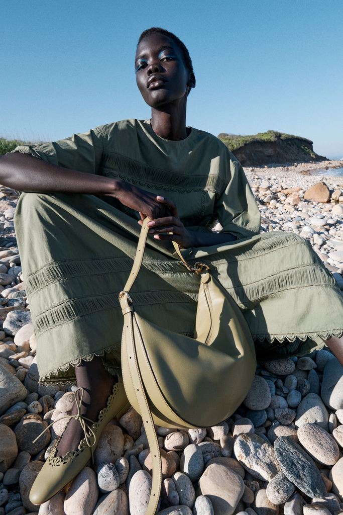 ULLA JOHNSON RESORT 2025 WOMEN | Foto Sfilata Amica