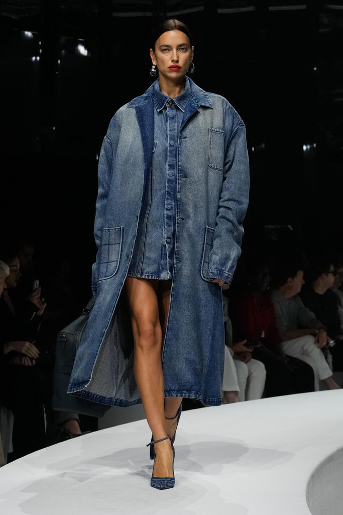 FERRARI SS 2024 WOMEN | Foto Sfilata Amica
