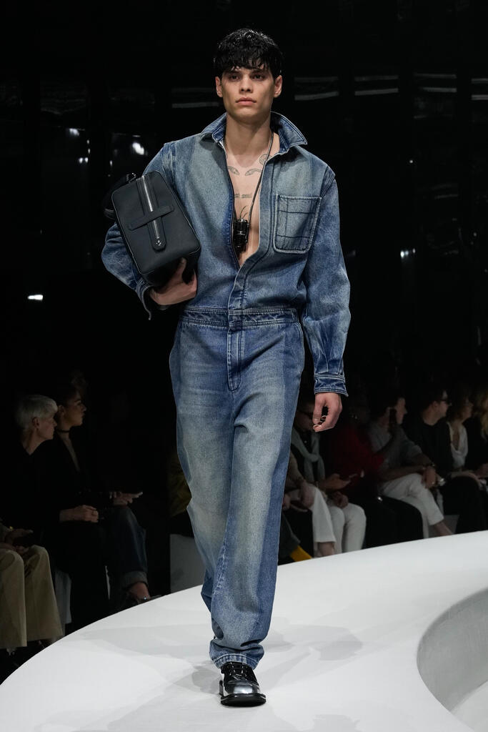 FERRARI SS 2024 WOMEN | Foto Sfilata Amica