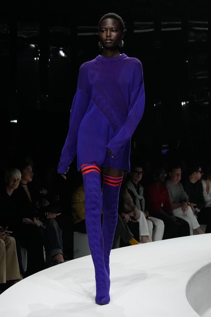 FERRARI SS 2024 WOMEN | Foto Sfilata Amica
