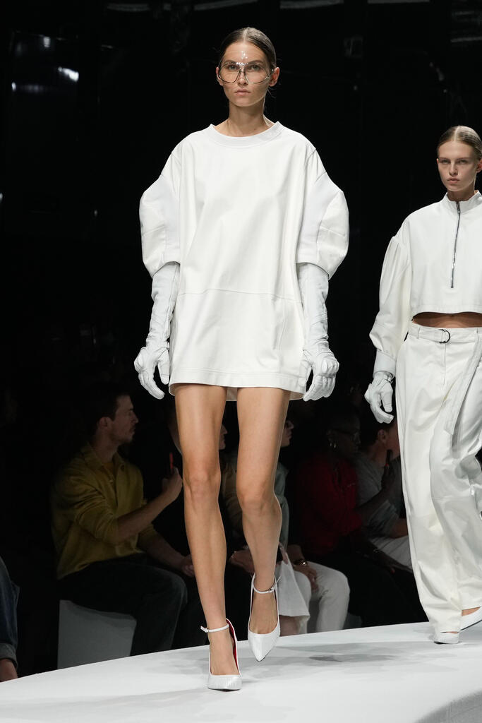FERRARI SS 2024 WOMEN | Foto Sfilata Amica