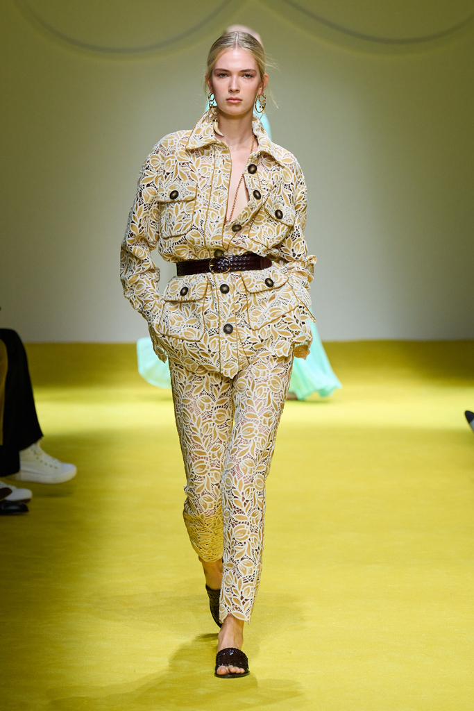 LUISA SPAGNOLI SS 2025 WOMEN | Foto Sfilata Amica