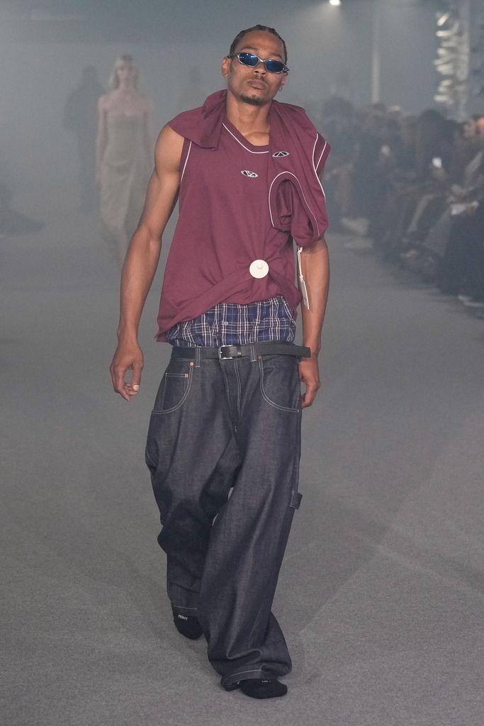 VETEMENTS SS 2025 WOMEN | Foto Sfilata Amica