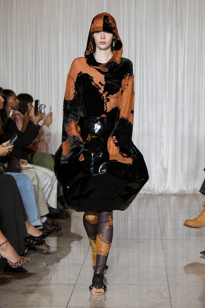 RORY WILLIAM DOCHERTY SS 2026 WOMEN | Foto Sfilata Amica