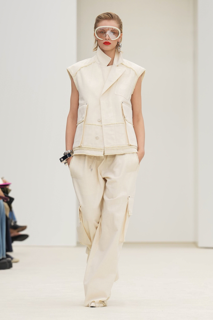 FERRARI SS 2026 WOMEN | Foto Sfilata Amica